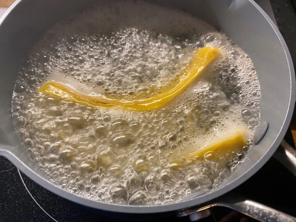 Boiling 3 Bananas Before Sleep: Discover Why It's Becoming a Popular Habit